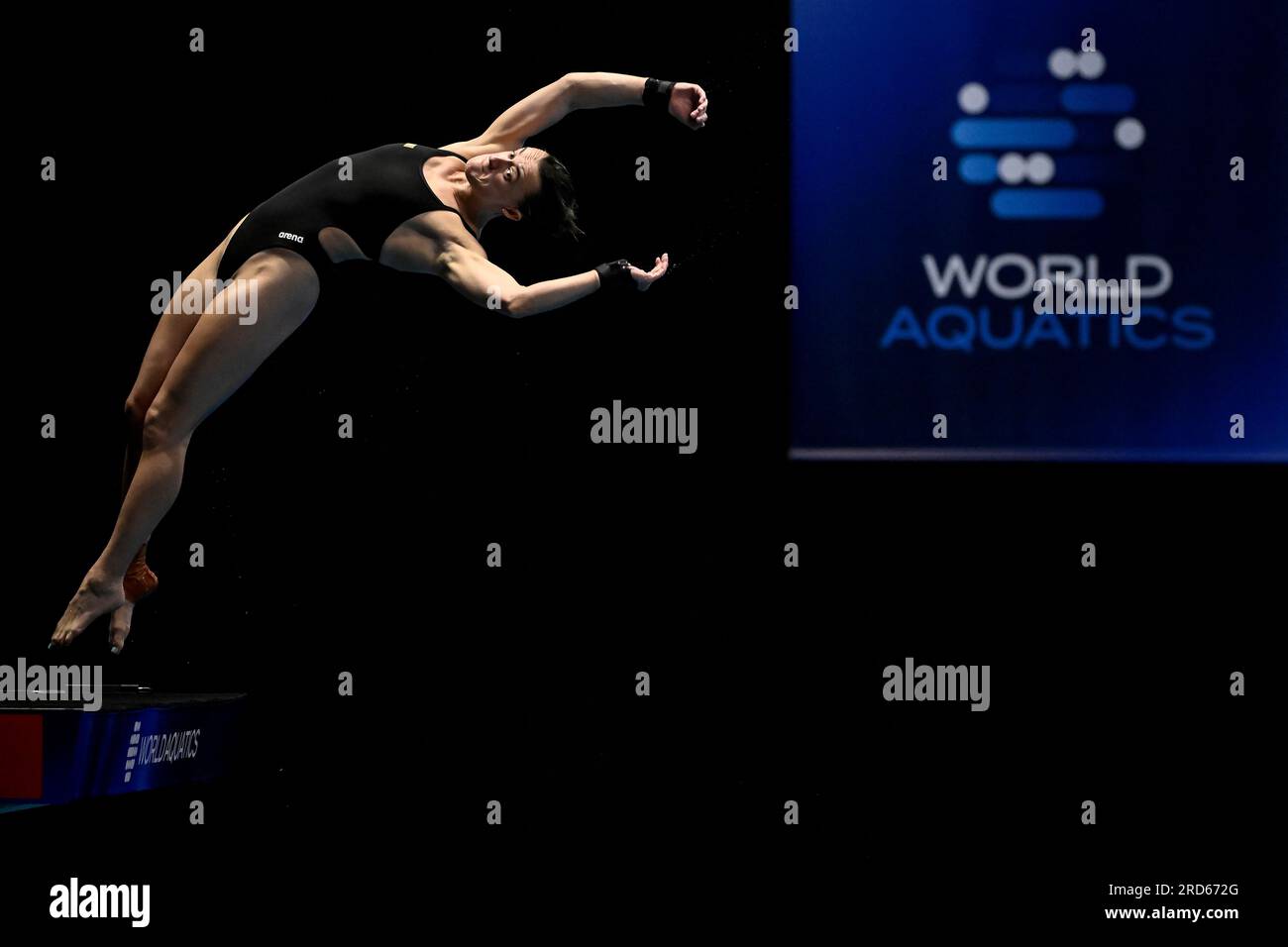 Women diving 10m 2023 hi-res stock photography and images - Alamy