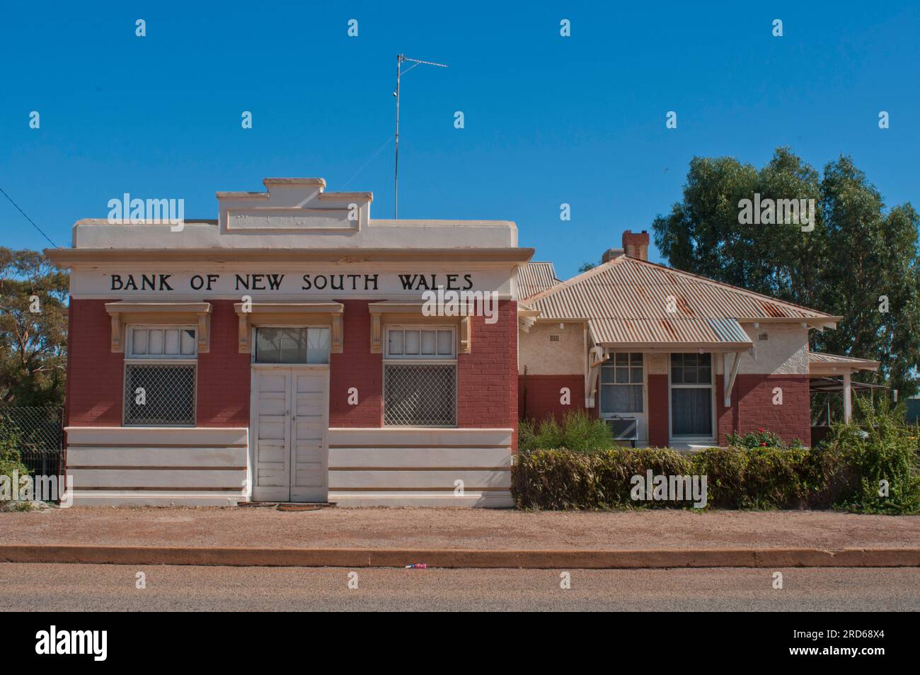 Old Bank of New South Wales building and adjoining managers residence ...