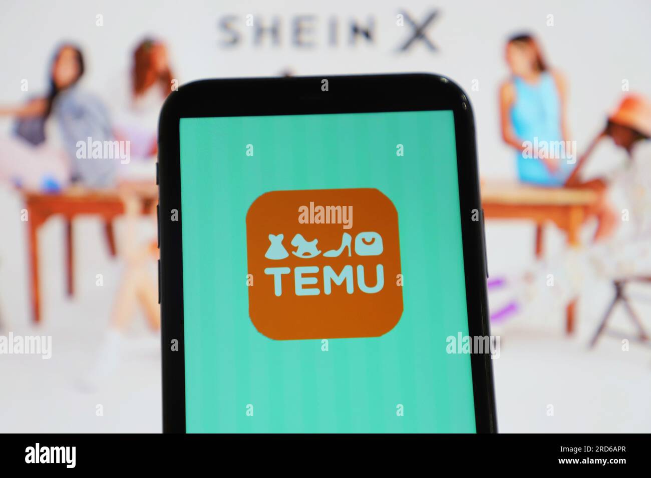 Temu shein hi-res stock photography and images - Alamy