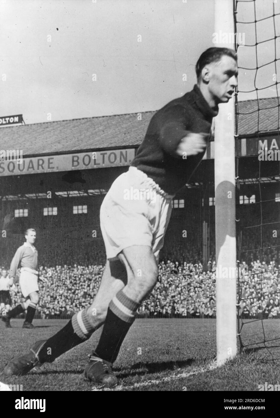 English football match stadium Black and White Stock Photos & Images ...