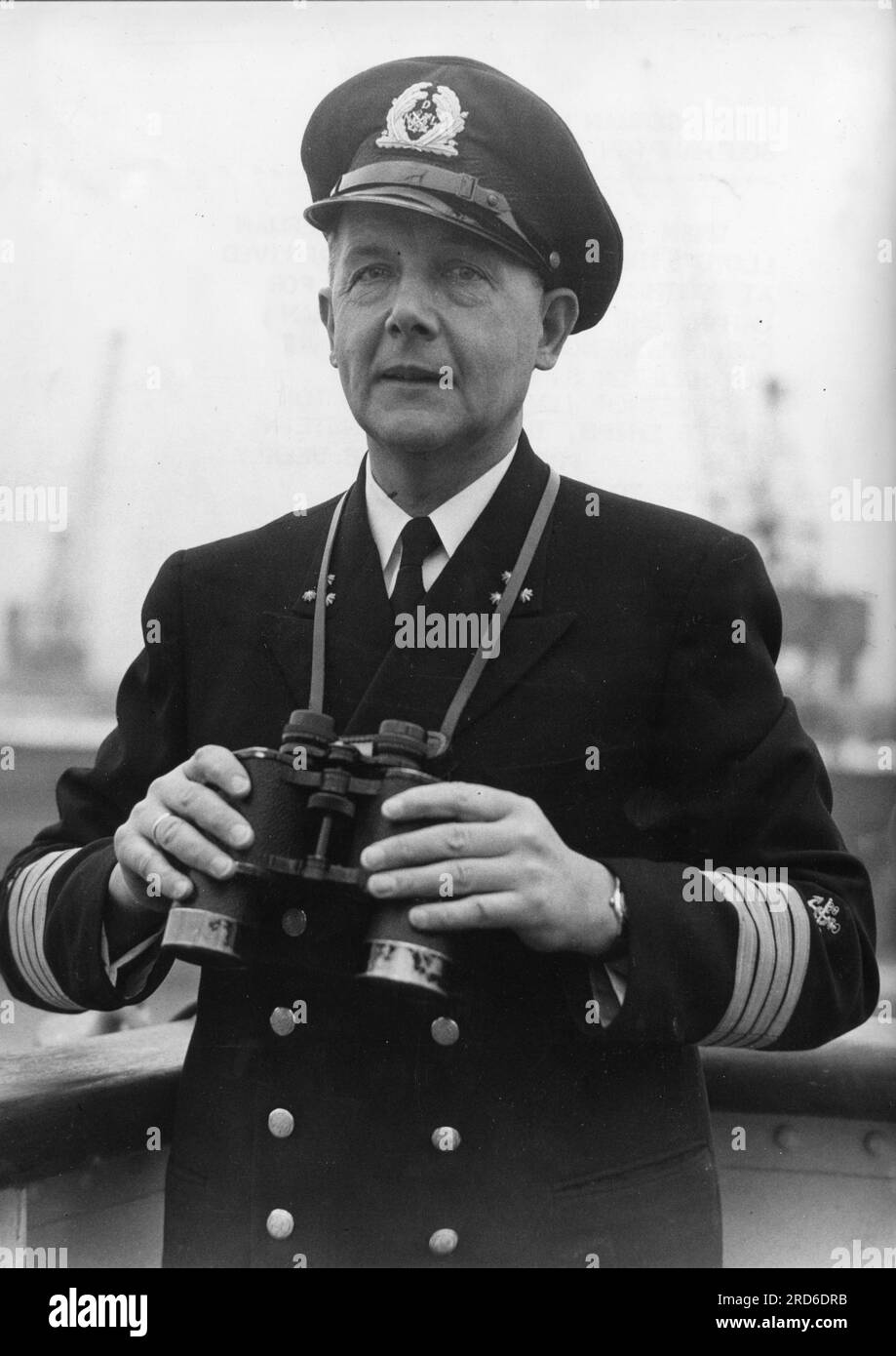 Vollmers, Henry, * 18.8.1902, German navigator, as captain of the cargo ...