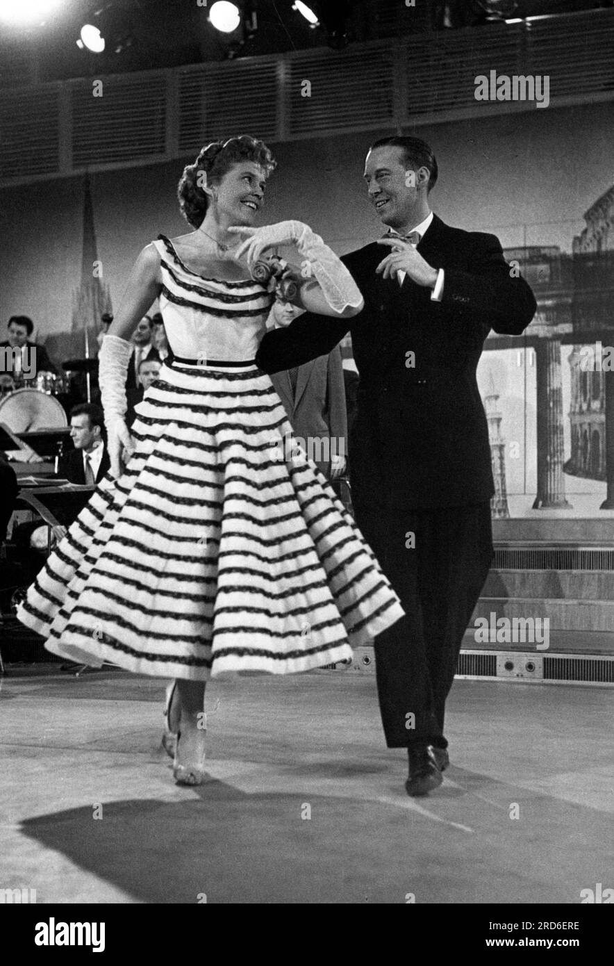 Dances wolf hi-res stock photography and images - Alamy