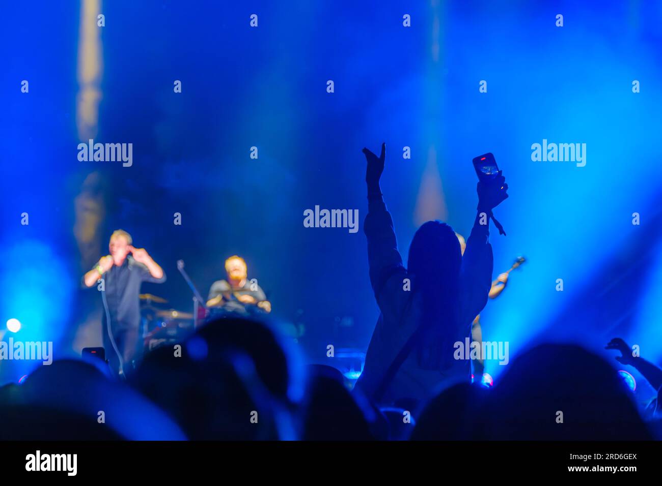 Audience back view concert people music hi-res stock photography and ...