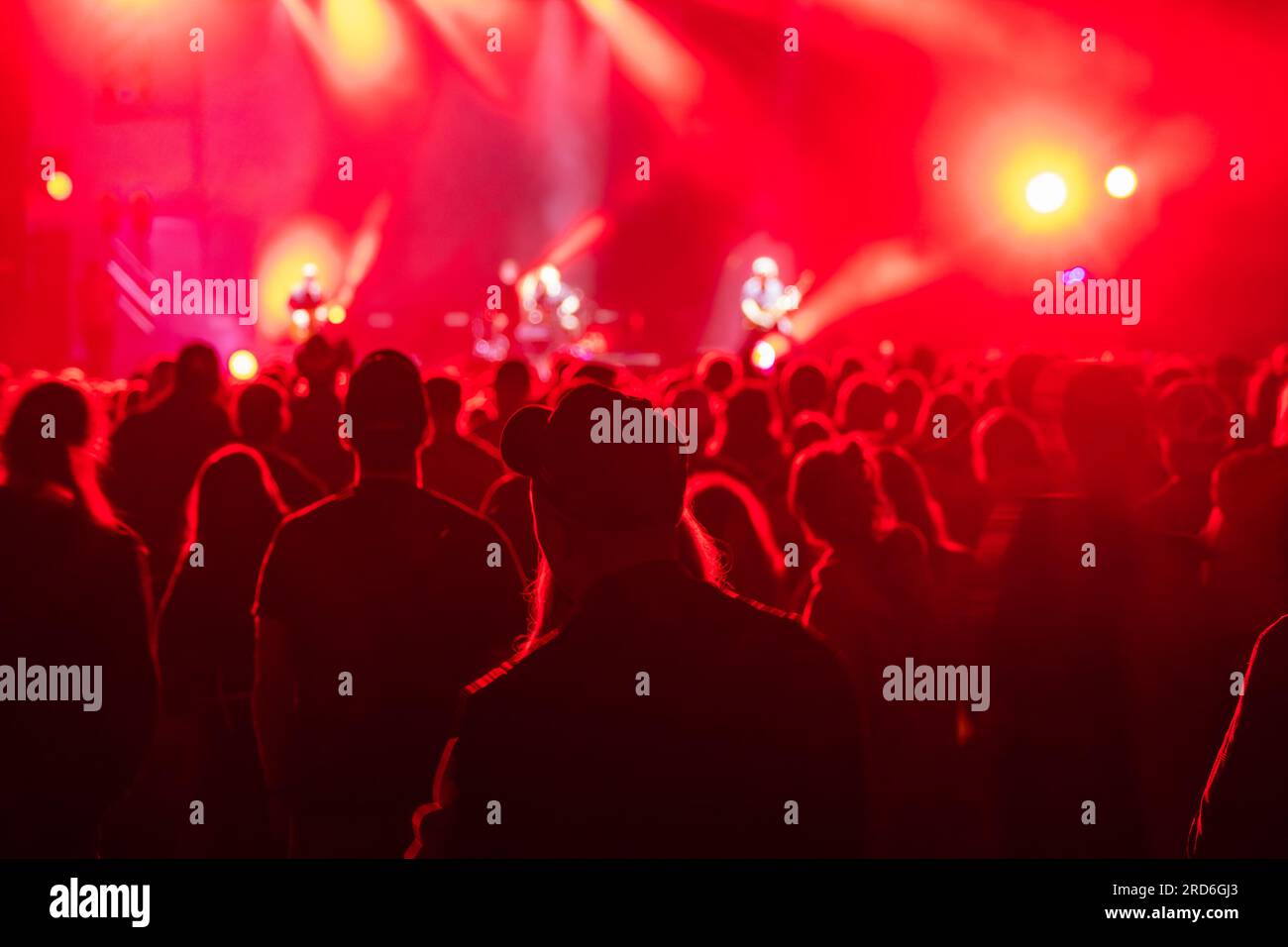 Audience looking at you hi-res stock photography and images - Alamy