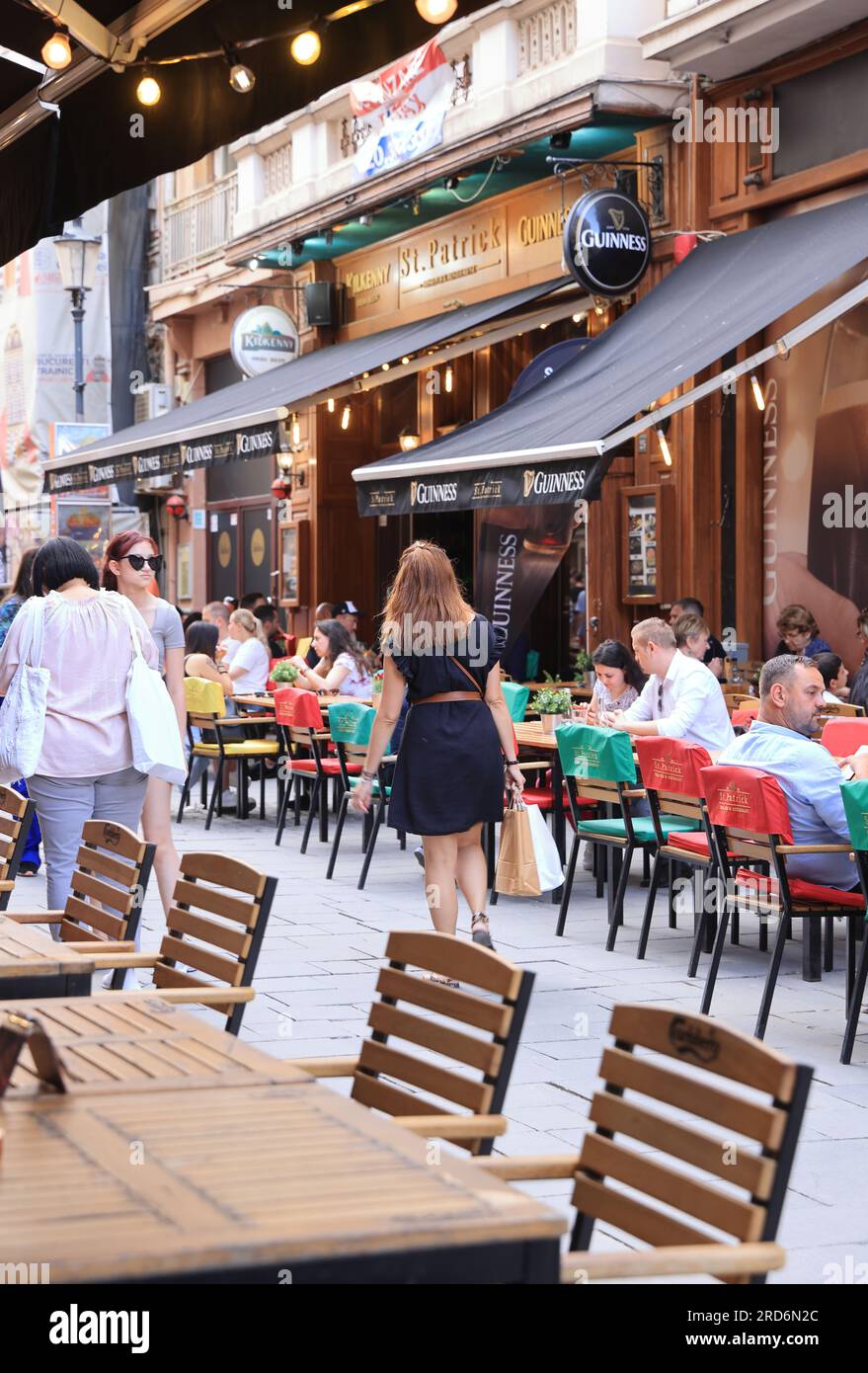 Restaurants, cafes and bars in the vibrant old town of Bucharest ...