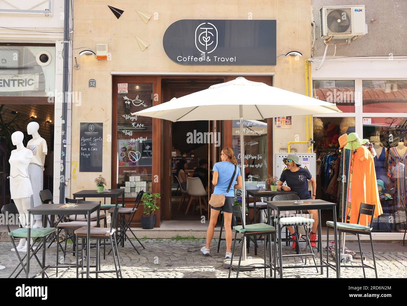 Restaurants, cafes and bars in the vibrant old town of Bucharest ...