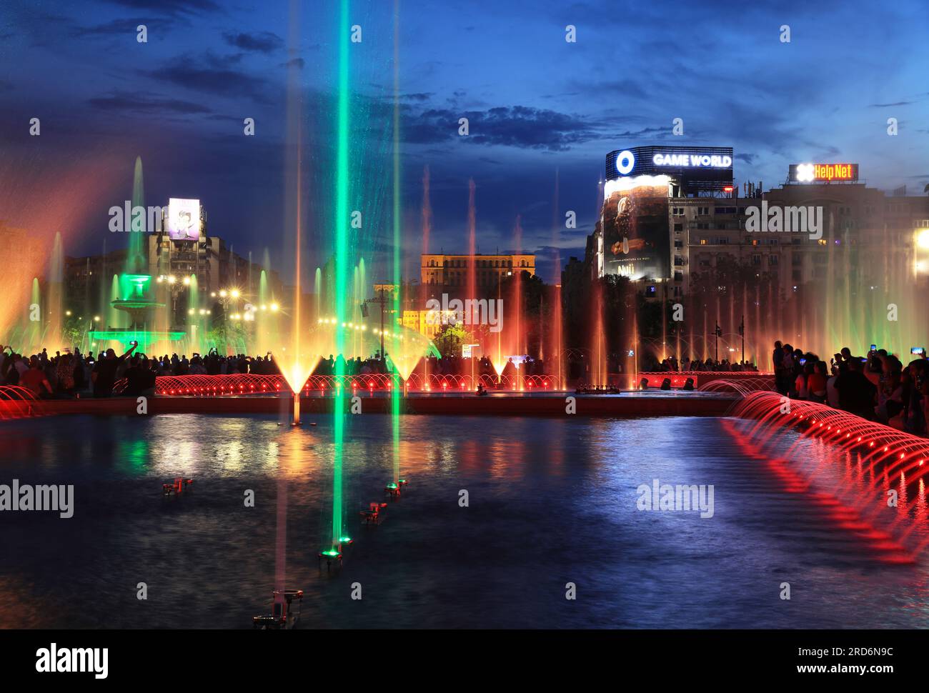Bucharest Fountain Show, it's 2023 edition, with fantastic choreography ...