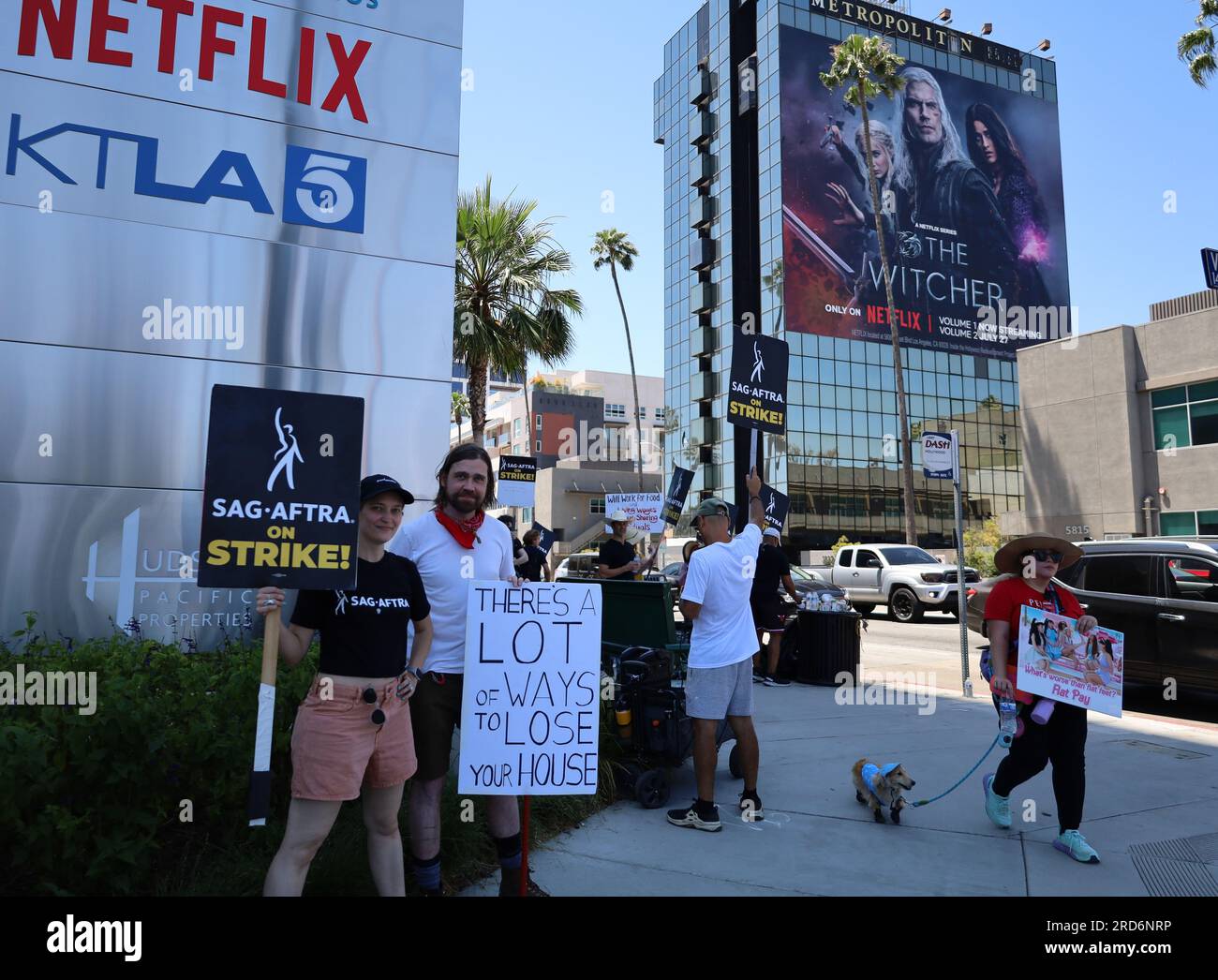 Ktla studios hollywood hi-res stock photography and images - Alamy