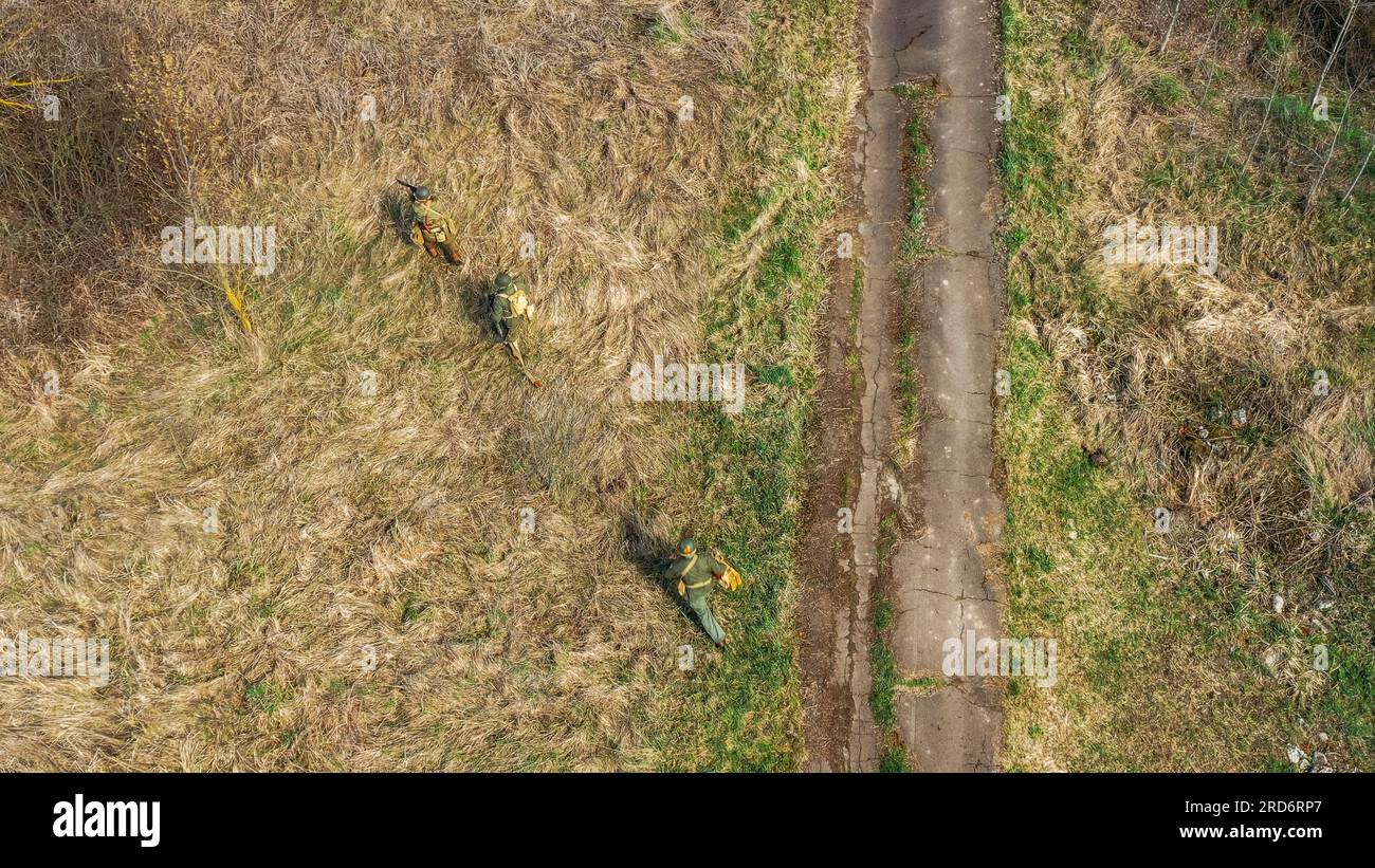 Men Dressed As US American Soldiers Of USA Infantry Of World War II ...