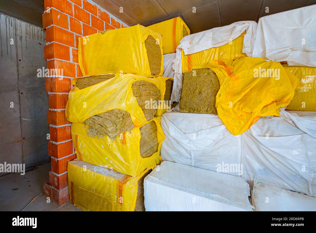 Delivery of wool hi-res stock photography and images - Alamy
