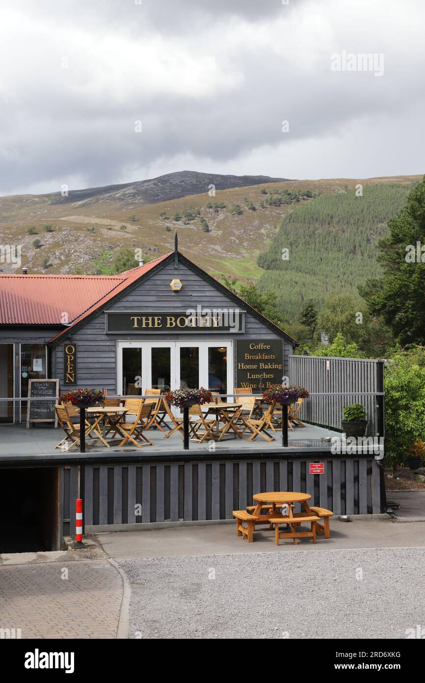 Braemar coffee shop hi-res stock photography and images - Alamy