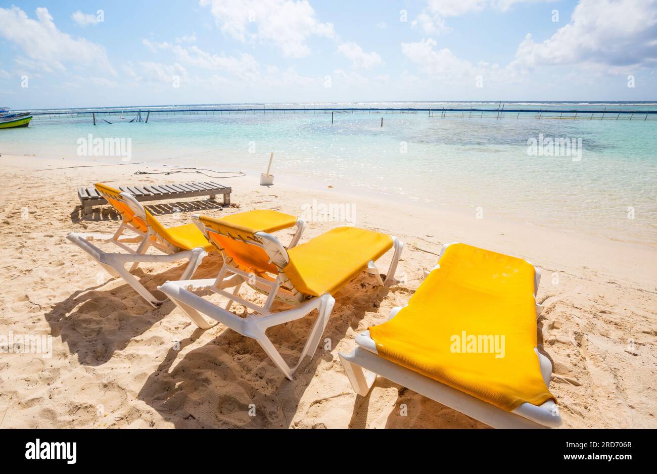 Luxury beach in ocean coast. Holiday and vacation concept. Tropical ...