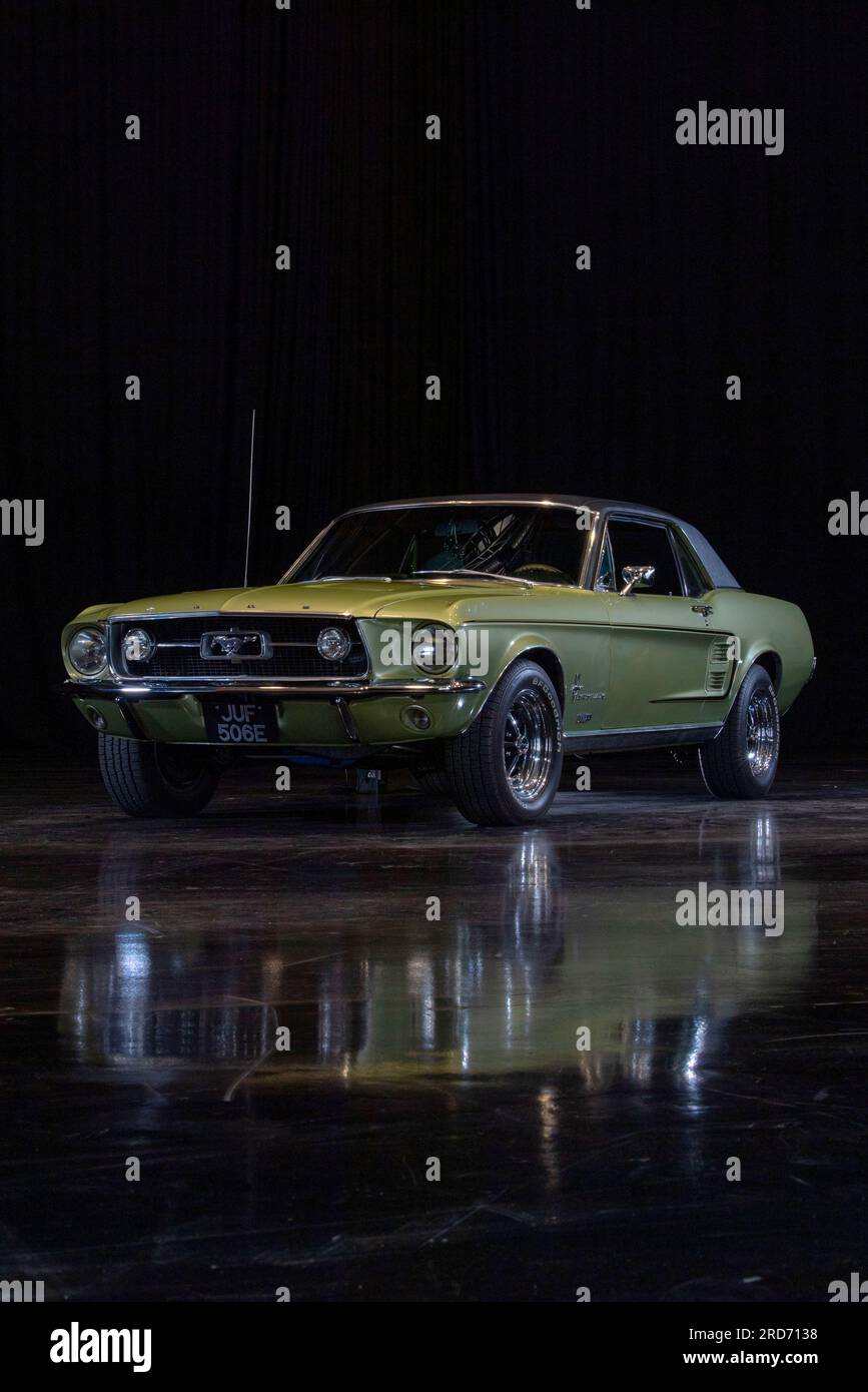 1st generation ford mustang hi-res stock photography and images - Alamy