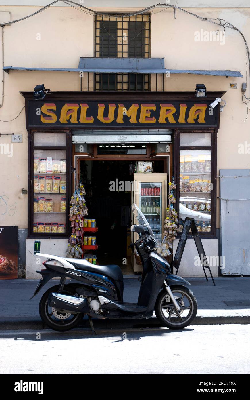 Salumeria hi-res stock photography and images - Alamy
