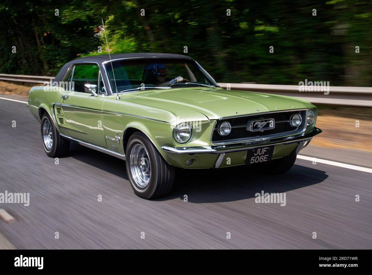 Pony tracking hi-res stock photography and images - Alamy