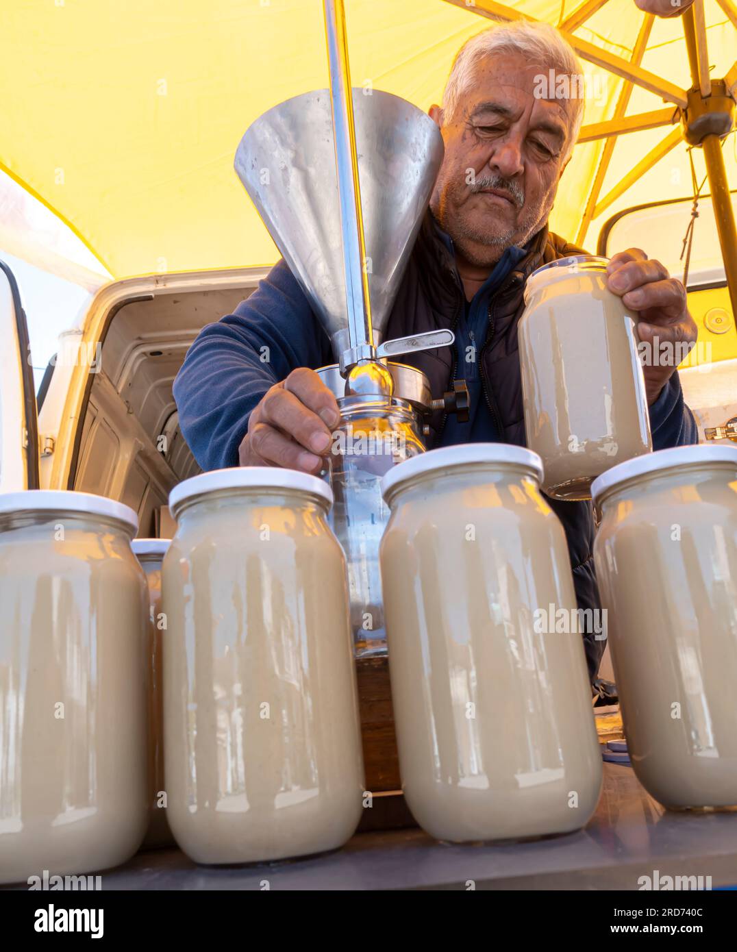 Organik tahin hi-res stock photography and images - Alamy