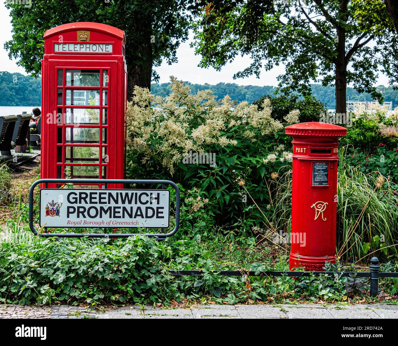 Berlin,Alt-Tegal,Old Tegal. English red post box & telephone box on the ...