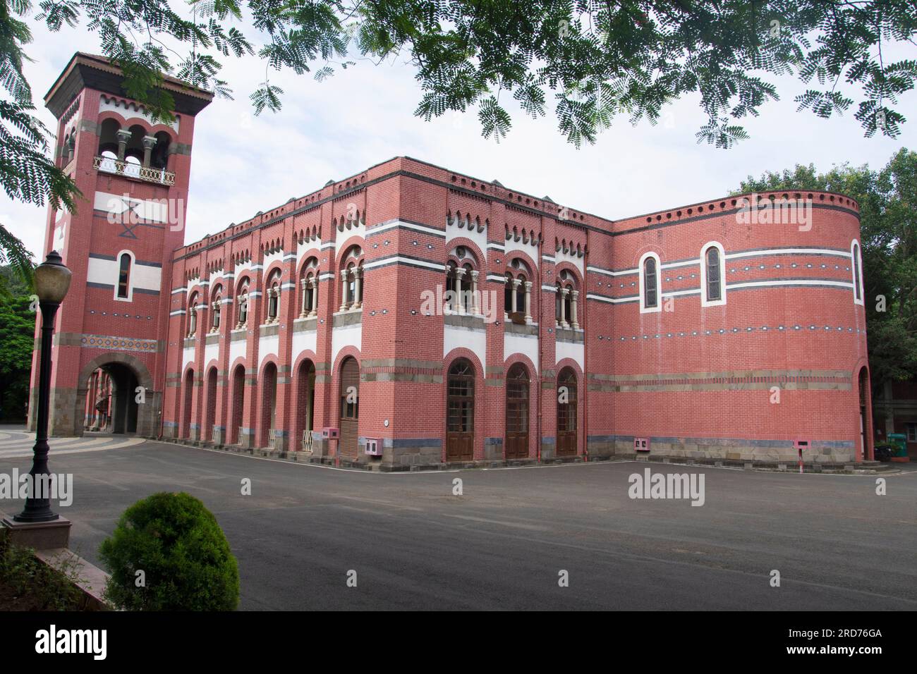Pune- Council Hall, now known as Raj Bhavan. Maharashtra, India Stock ...