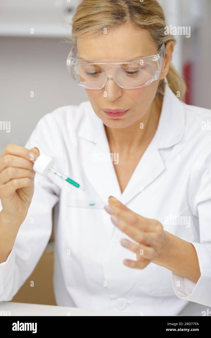 Fluid monitoring hi-res stock photography and images - Alamy