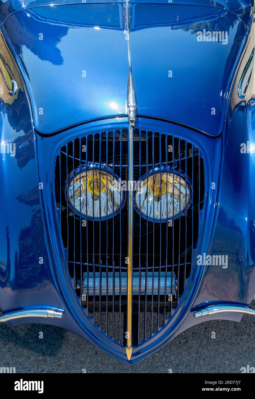 Custom art car creator Andy Saunders' 'Metropolis', based on a Peugeot ...