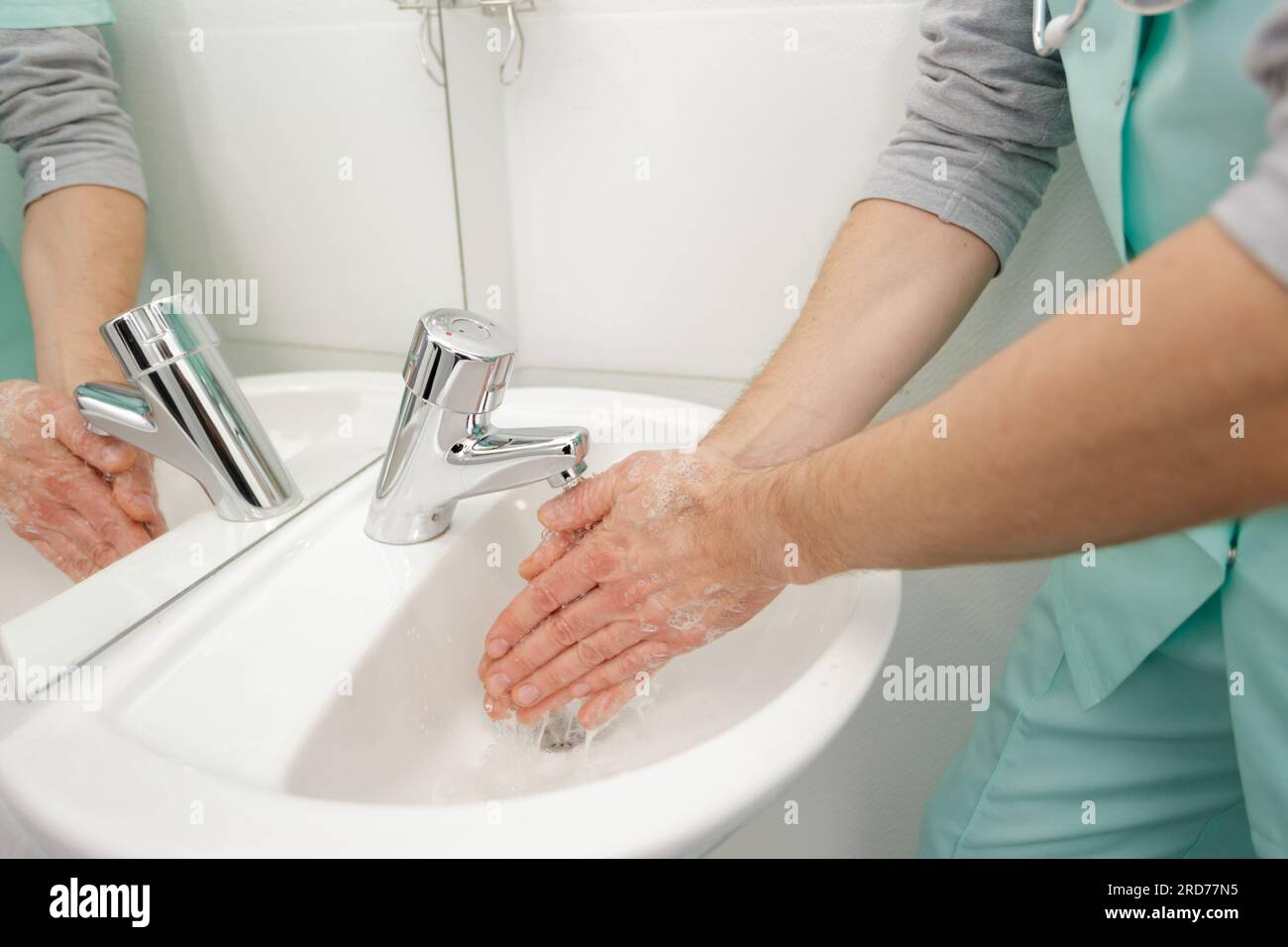 rinsing and washing the hands Stock Photo - Alamy