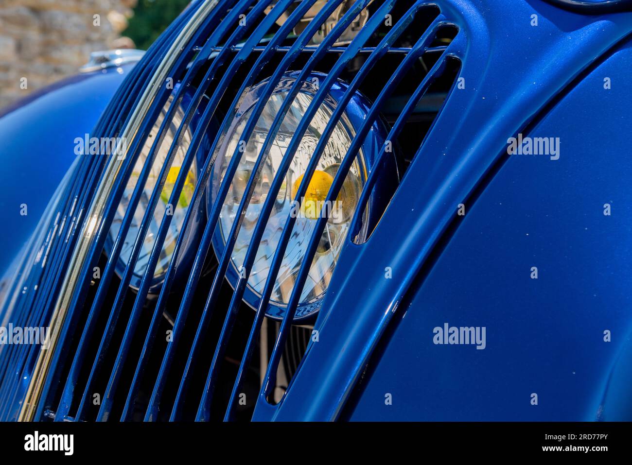 Custom art car creator Andy Saunders' 'Metropolis', based on a Peugeot ...