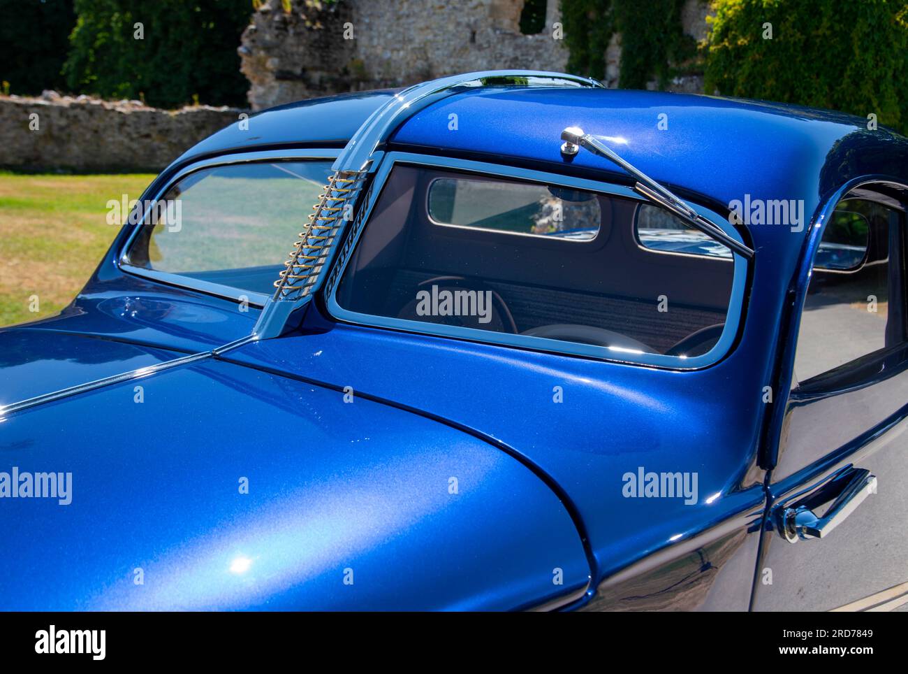 Custom art car creator Andy Saunders' 'Metropolis', based on a Peugeot ...