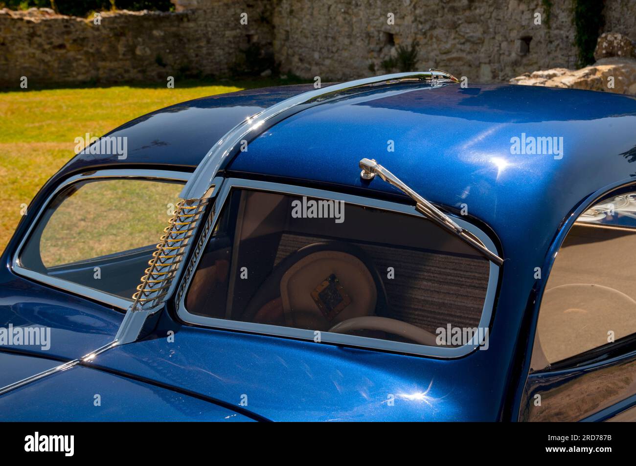 Custom art car creator Andy Saunders' 'Metropolis', based on a Peugeot ...