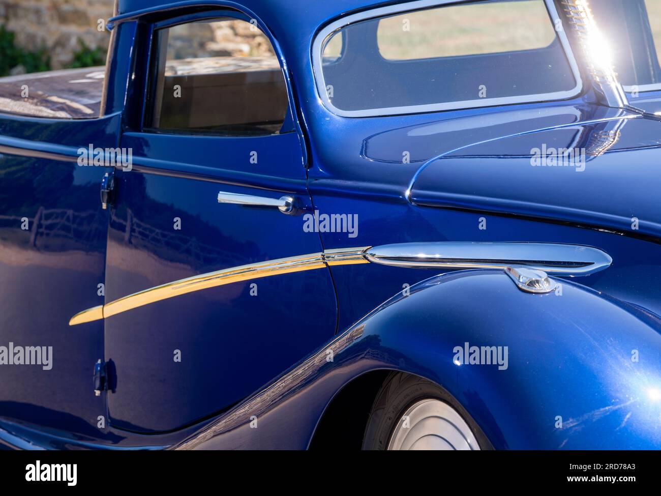 Custom art car creator Andy Saunders' 'Metropolis', based on a Peugeot ...