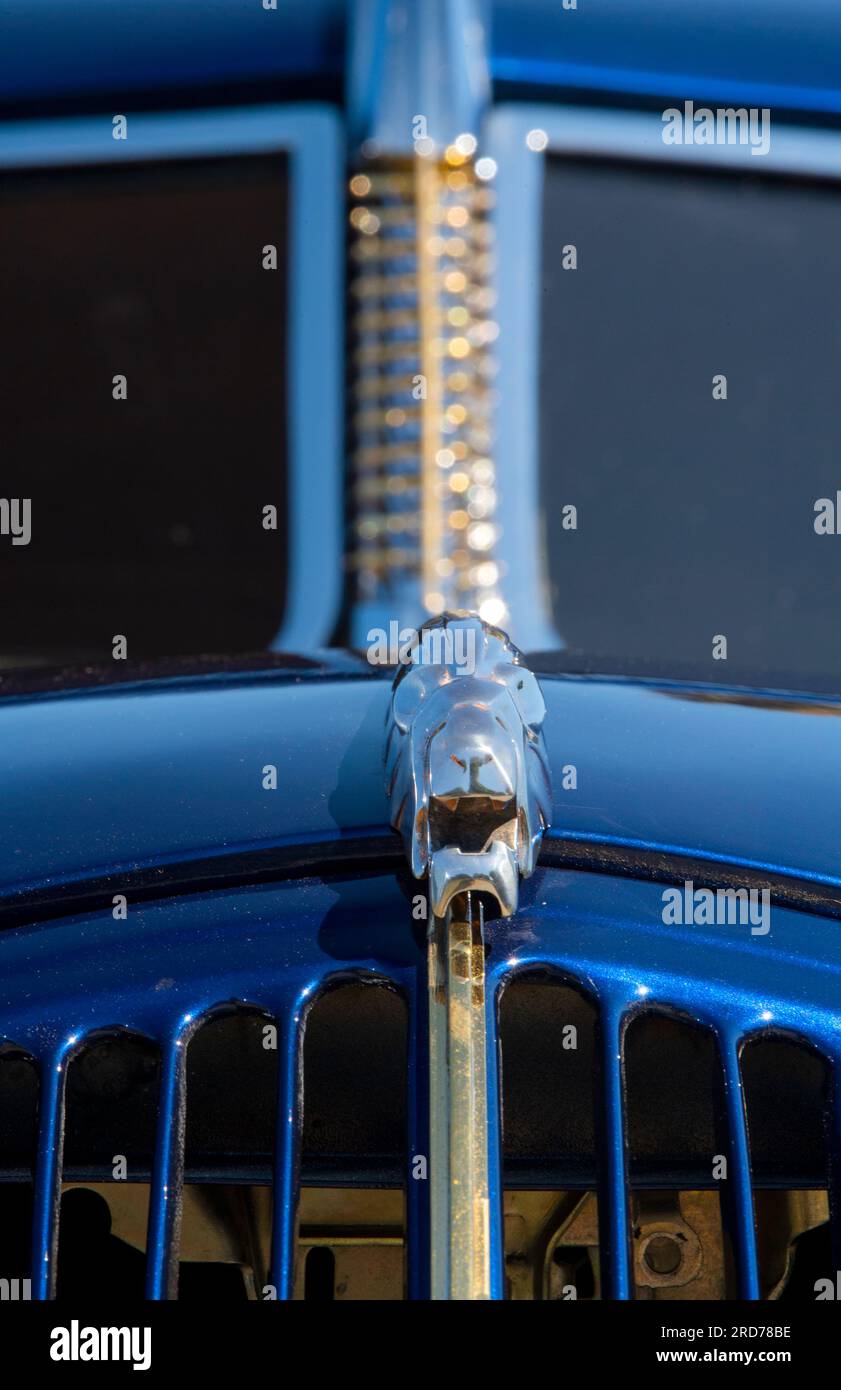 Custom art car creator Andy Saunders' 'Metropolis', based on a Peugeot ...