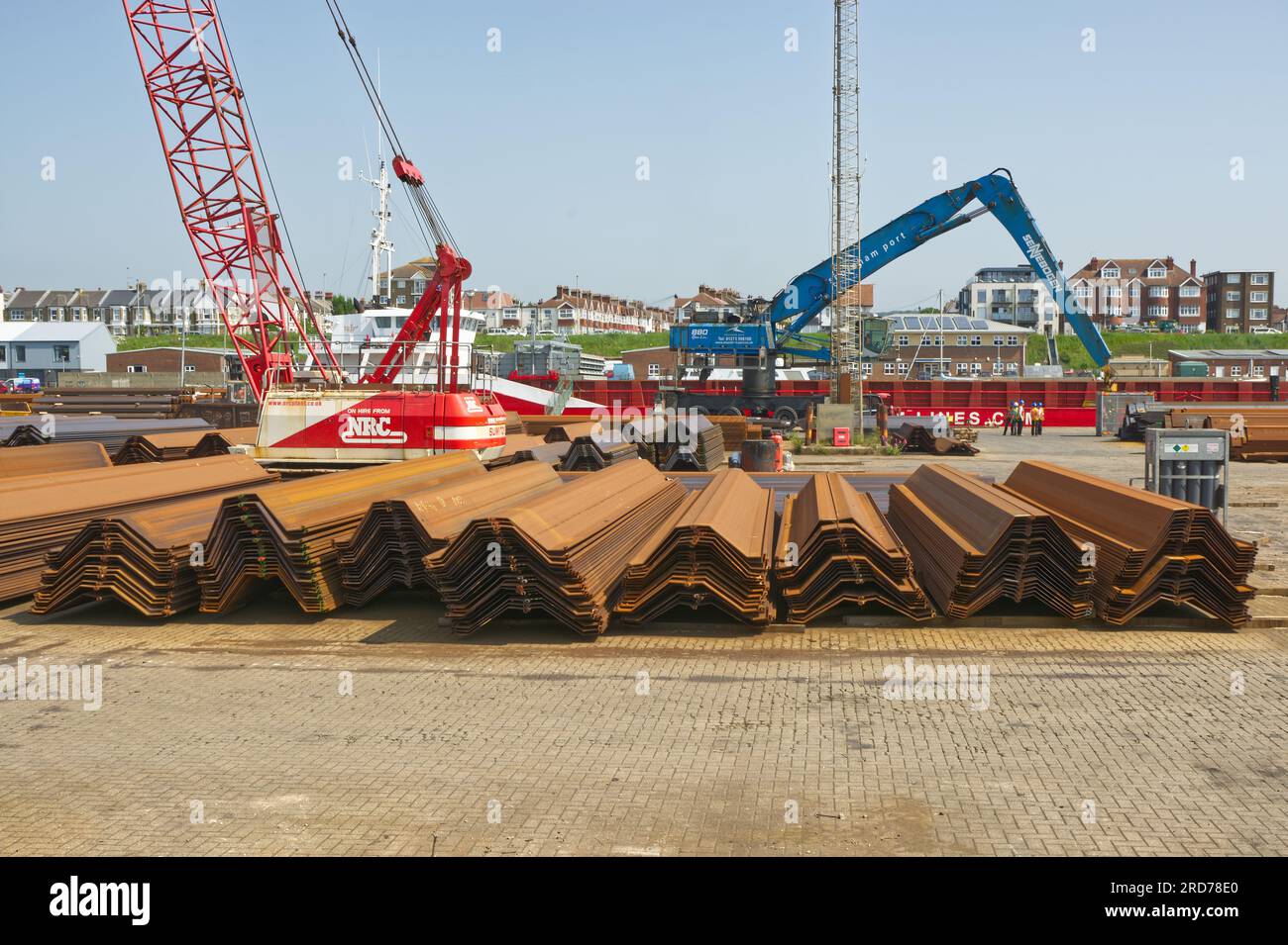 Steel warehouse girders hi-res stock photography and images - Alamy