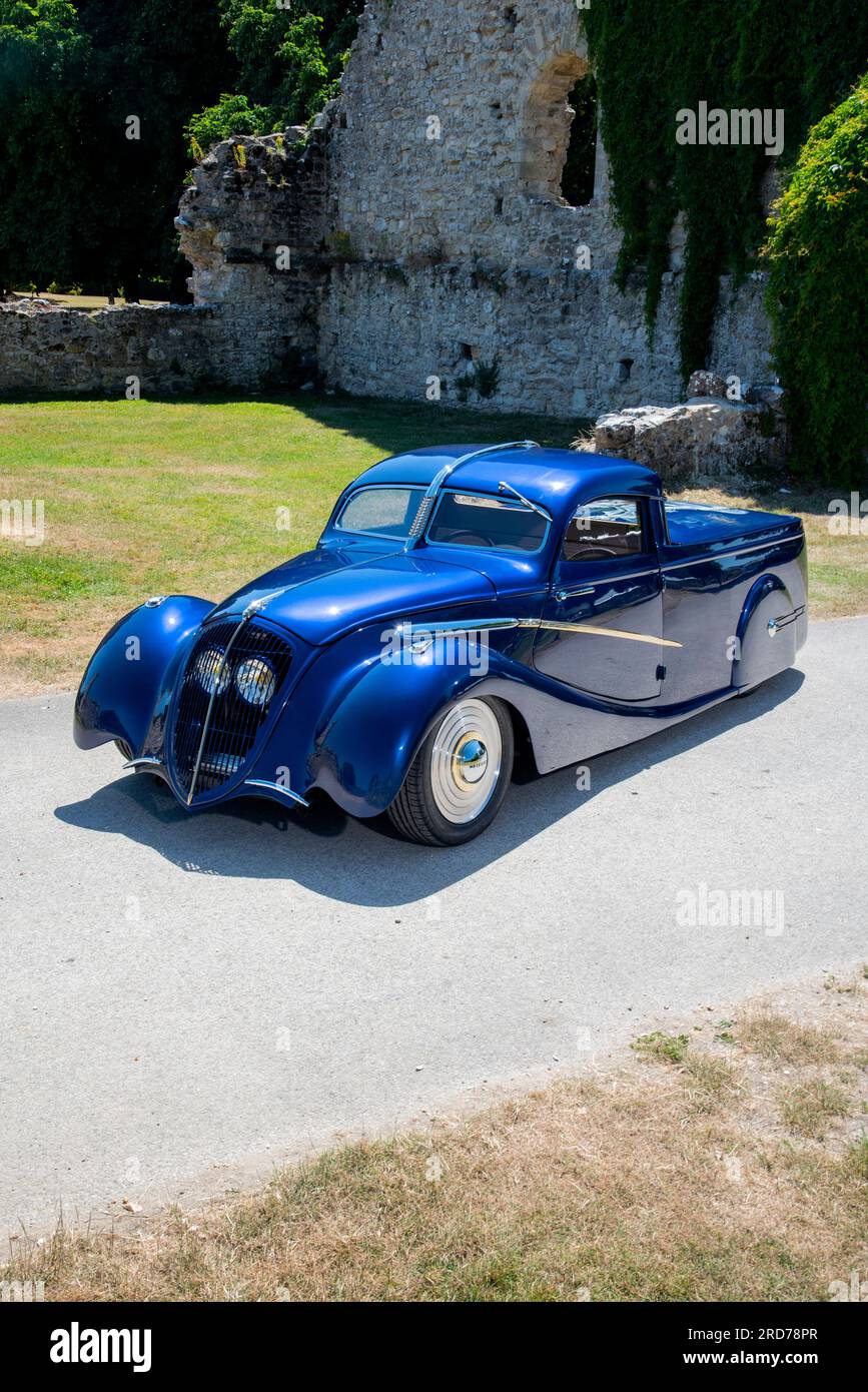 Custom art car creator Andy Saunders' 'Metropolis', based on a Peugeot ...