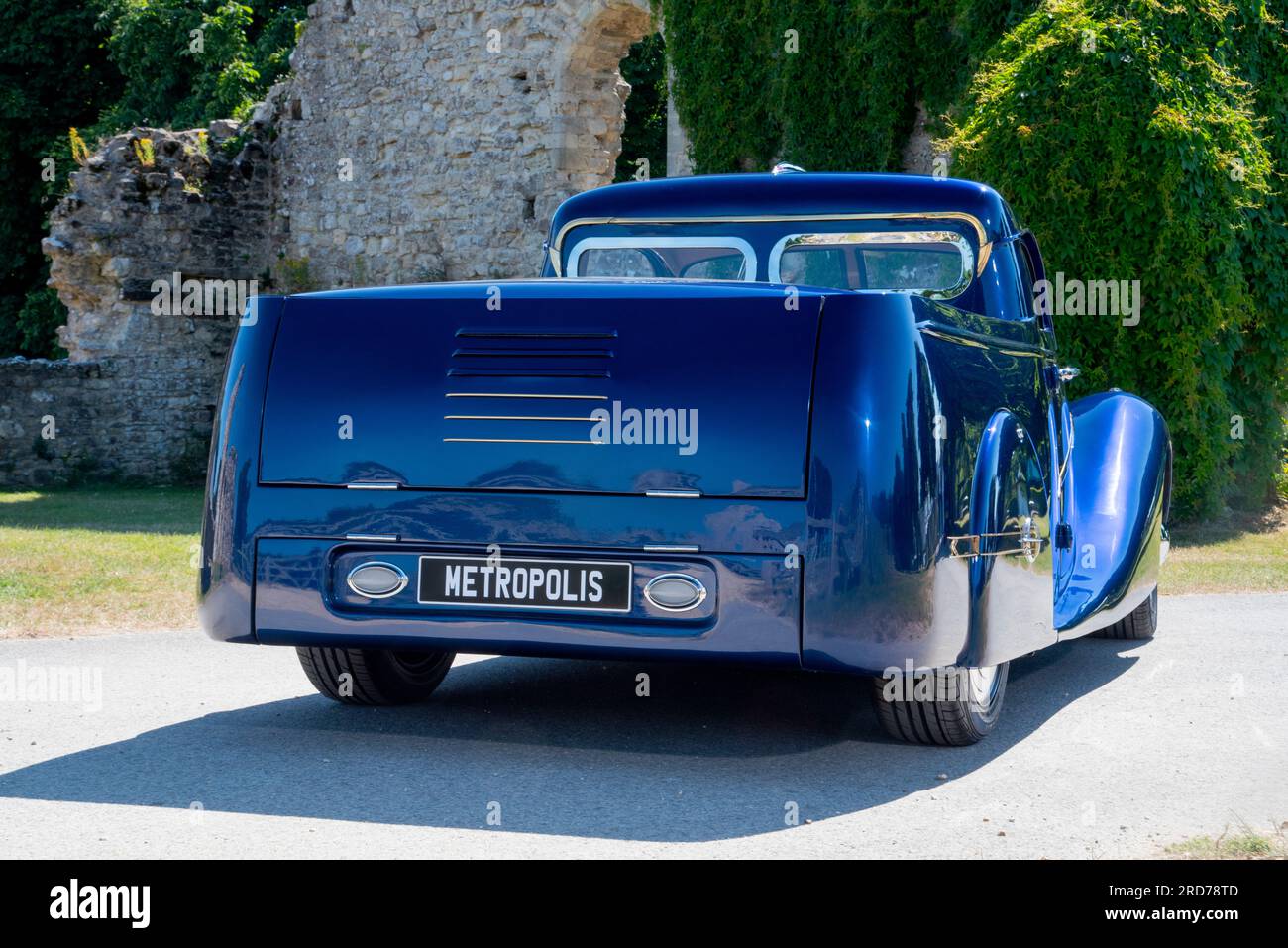 Custom art car creator Andy Saunders' 'Metropolis', based on a Peugeot ...