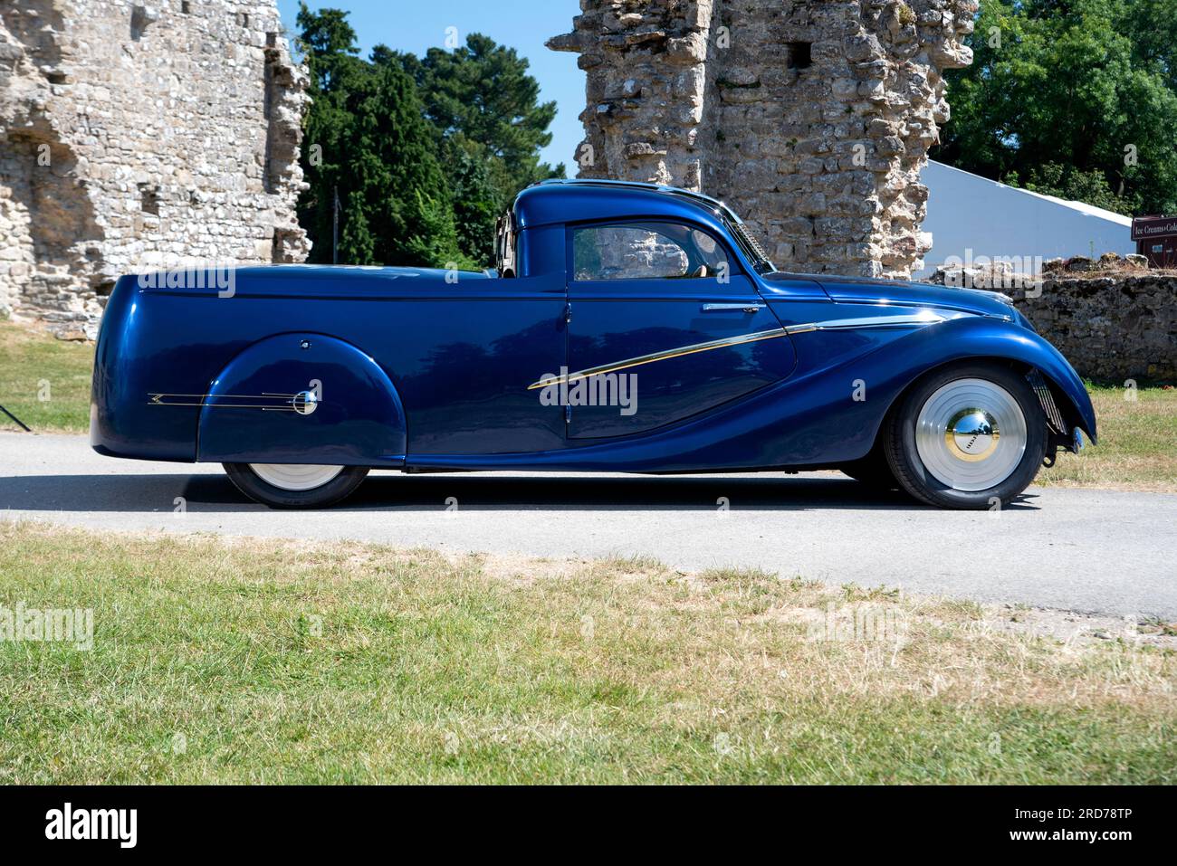 Custom art car creator Andy Saunders' 'Metropolis', based on a Peugeot ...