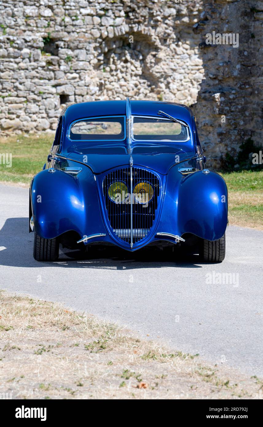 Custom art car creator Andy Saunders' 'Metropolis', based on a Peugeot ...