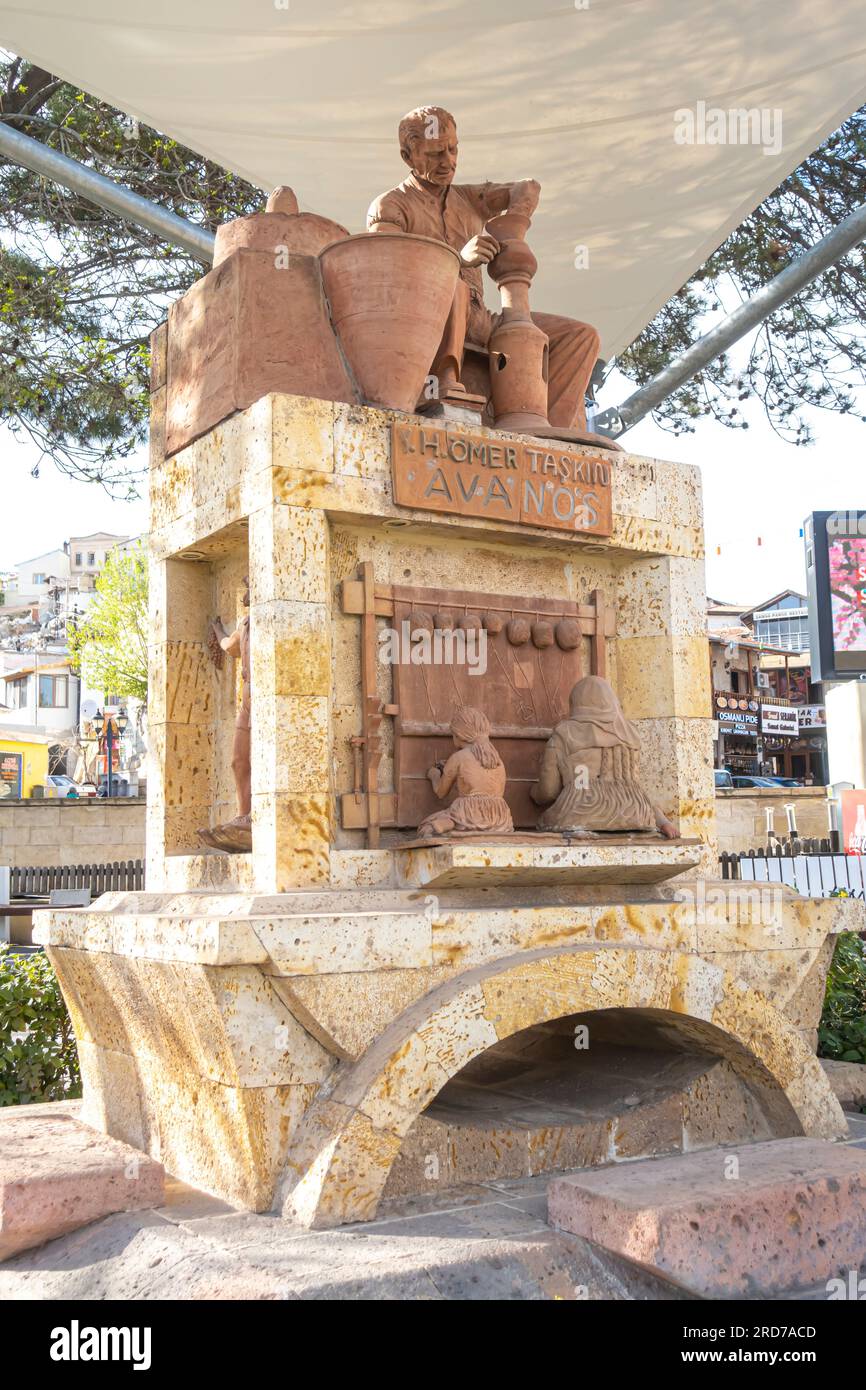 Monument totraditional crafts - weaving, pottering Ömer Taşkın Avanos ...