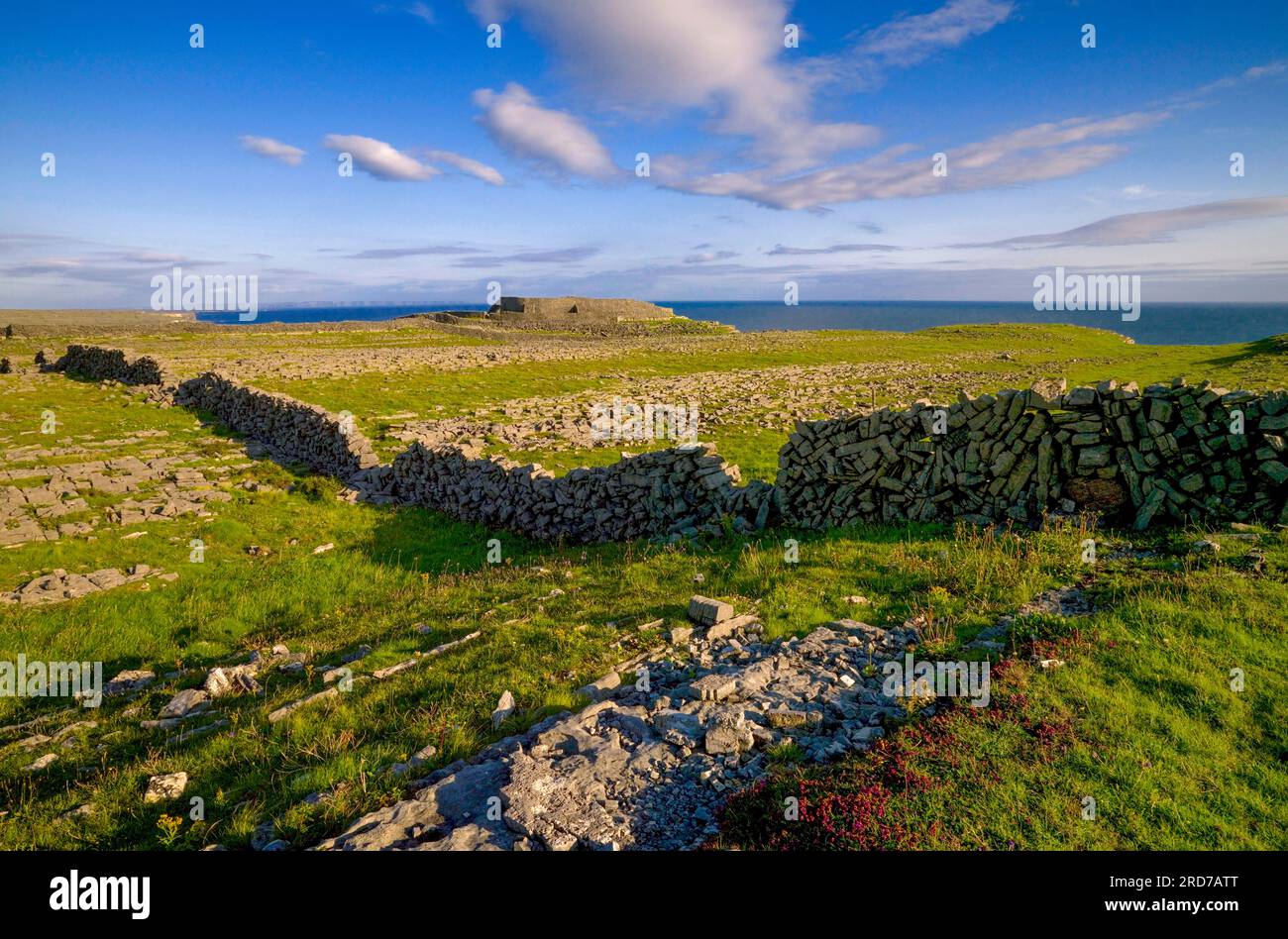 Dun Aengus or Dun Aonghasa, Inis Mor or Inishmore on the Aran Islands ...
