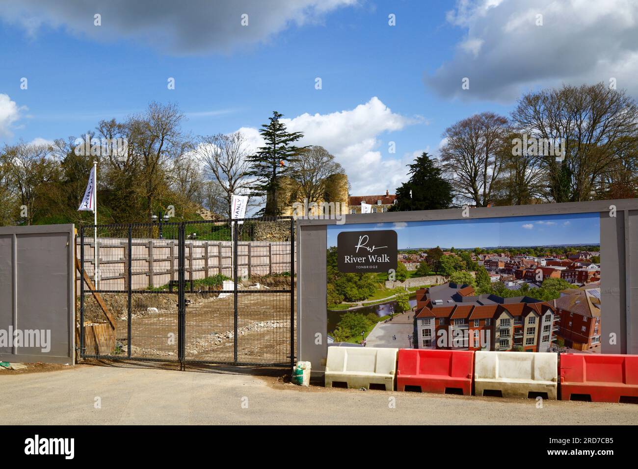 Entrance to construction site for new River Walk housing complex by Shanly Homes, castle ...