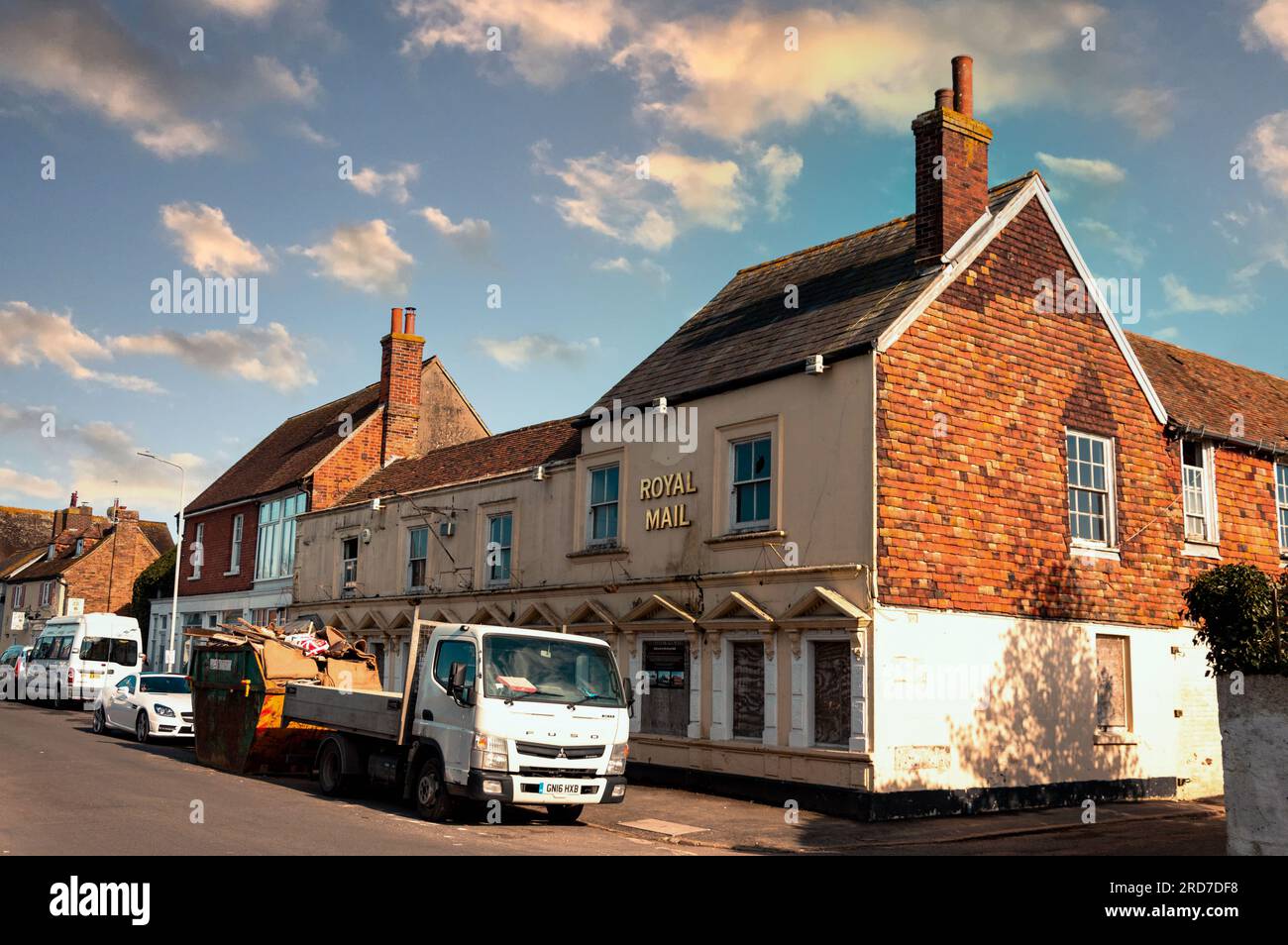 Disused Royal Mail Pub, Lydd, Kent, England Stock Photo - Alamy