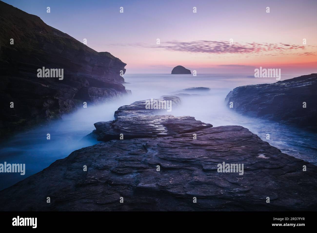 Stunning cornish seascape hi-res stock photography and images - Alamy