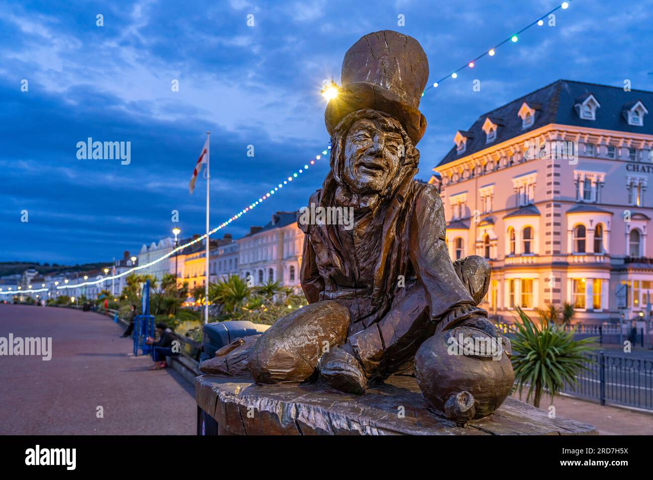 Skulptur des Mad Hatter oder Der verrückte Hutmacher aus Alice im ...