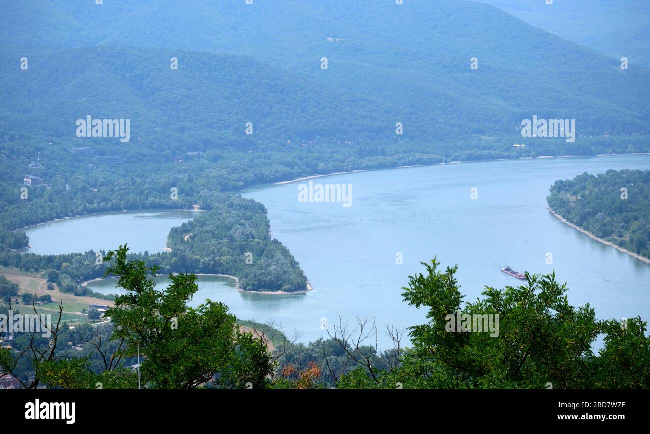 Danube bend boats hi-res stock photography and images - Alamy