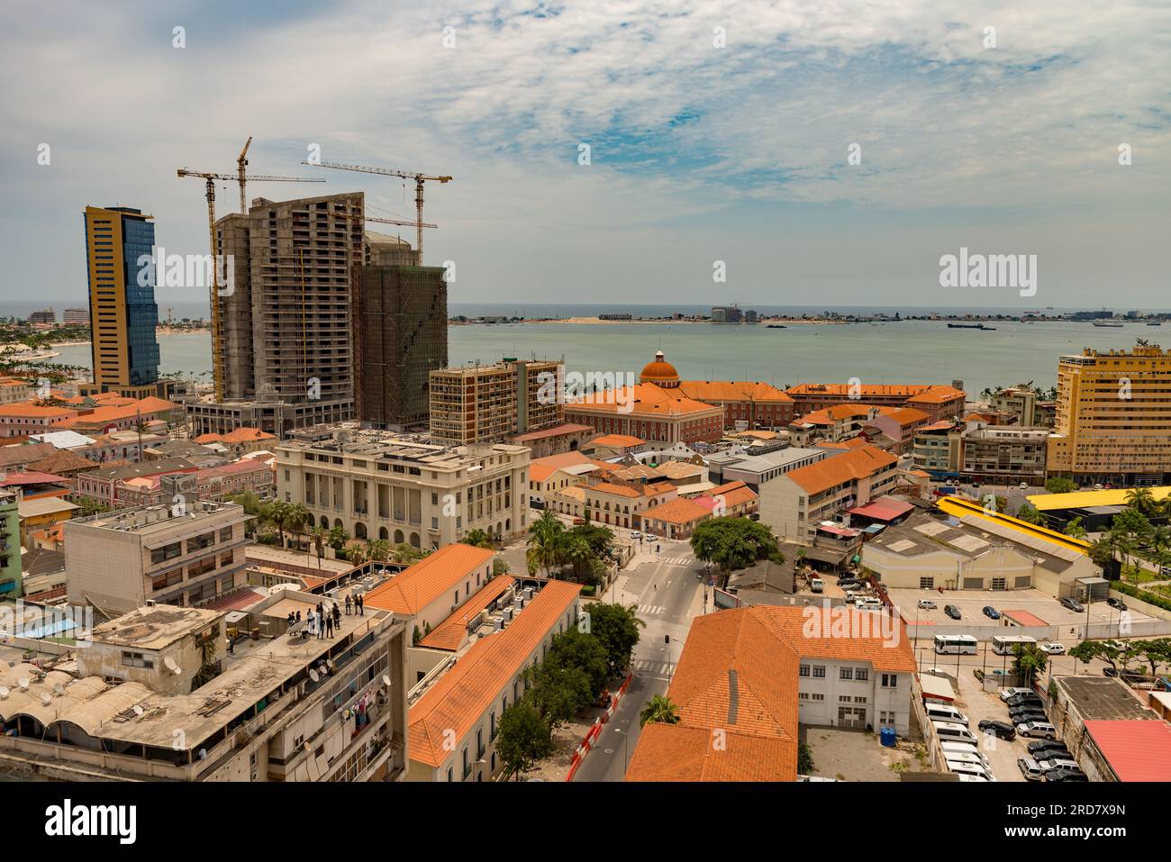 Luanda skyline night hi-res stock photography and images - Alamy
