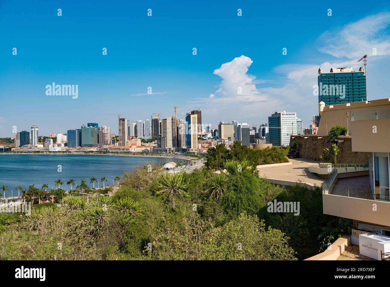 Cidade de luanda hi-res stock photography and images - Alamy