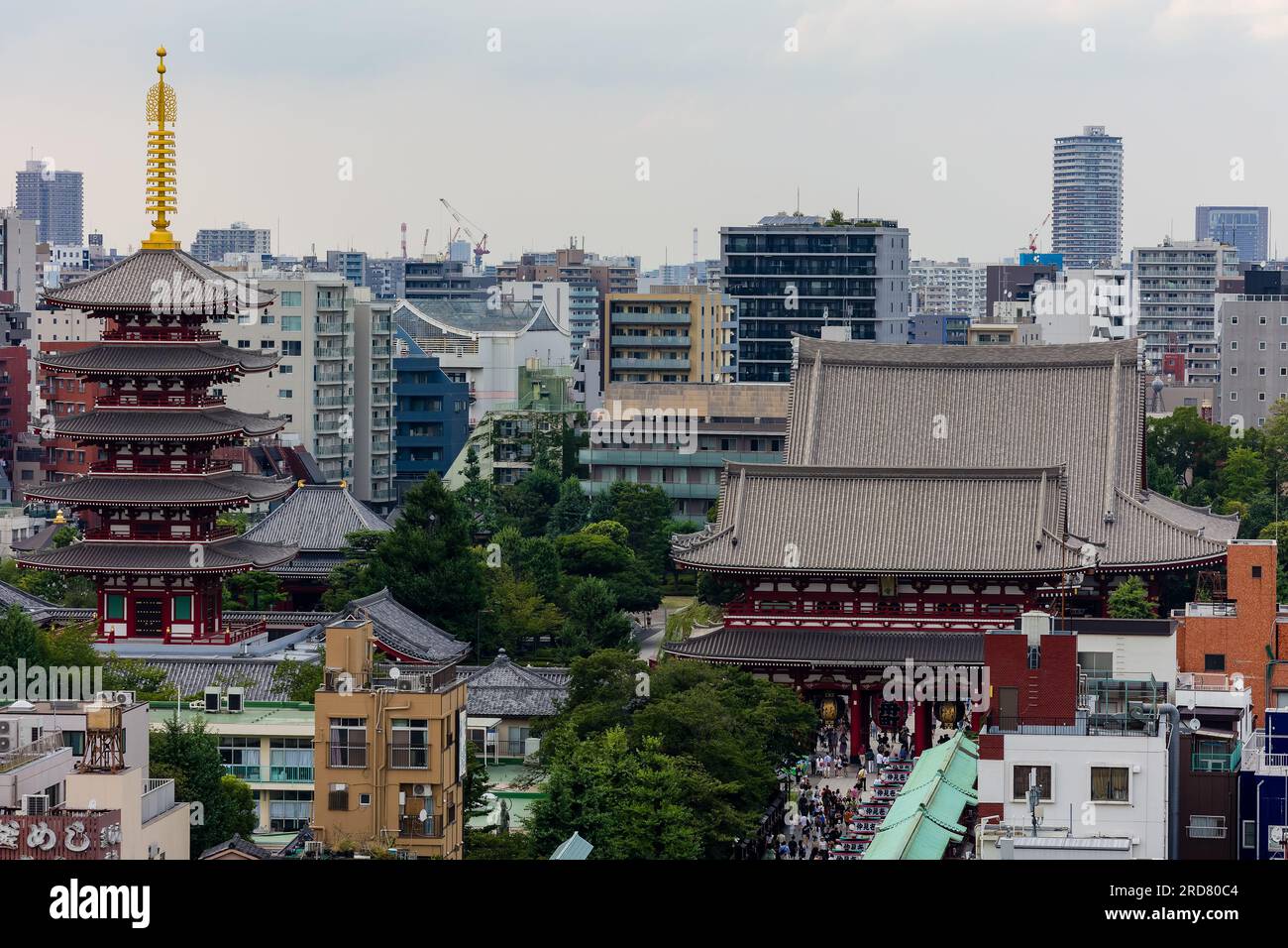 TOKYO, JAPAN - JULY 18 2023: View of crowds around the Senso-ji Temple ...