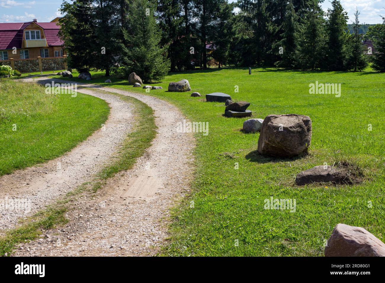 Garden side road rural hi-res stock photography and images - Alamy