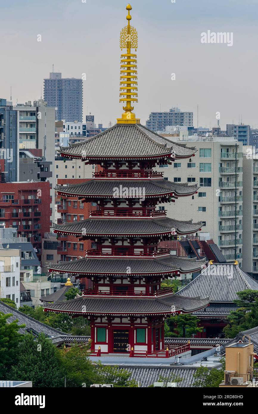 Large pagoda at the Senso-Ji temples in Asakusa, Japan Stock Photo - Alamy
