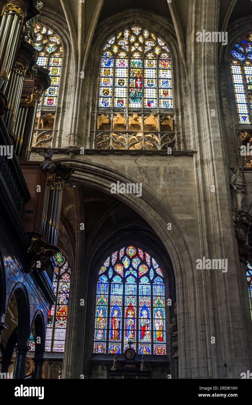 Nave Stained Glass Window