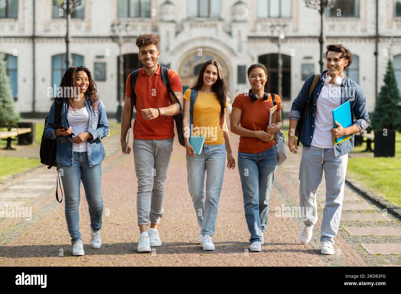 Diverse students walking outside hi-res stock photography and images - Alamy
