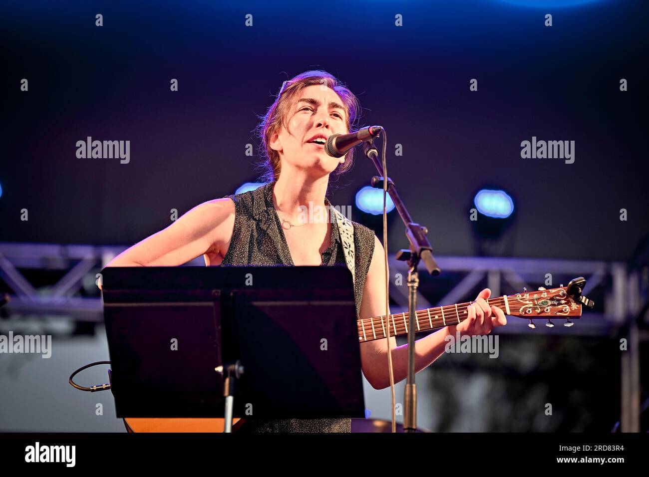 Singer songwriter, Maya De Vitry, Vancouver Folk Music Festival ...